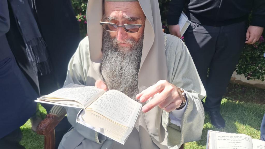 Rabbi Pinto Warns: Don’t Burden Children With Adult Worries | Shuva ...